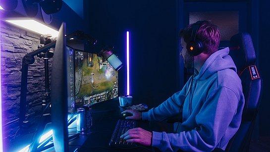 CHERRY UM 9.0 PRO RGB | Illuminated gaming microphone - Cherry