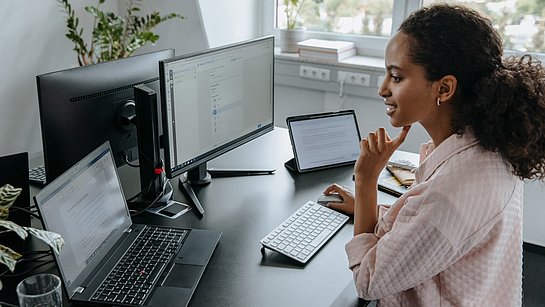 CHERRY KW 7100 MINI | Compact Bluetooth® Keyboard - Cherry