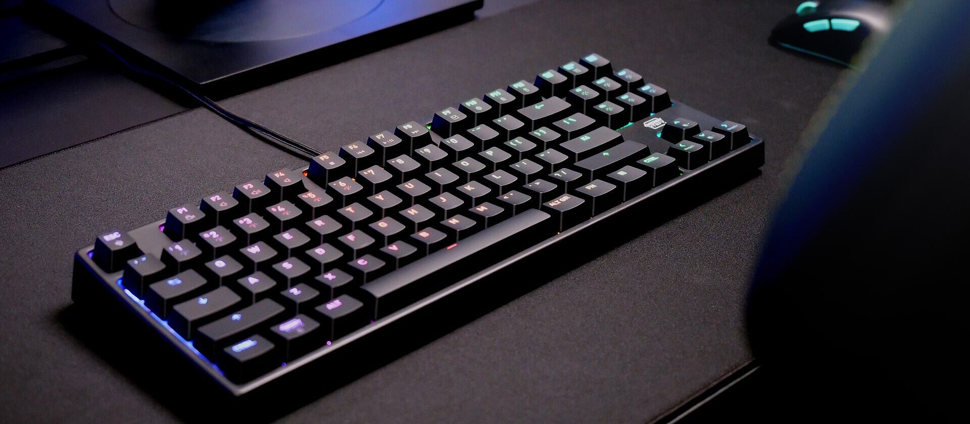 CHERRY XTRFY K4V2 TKL | TKL-format gaming keyboard - Cherry