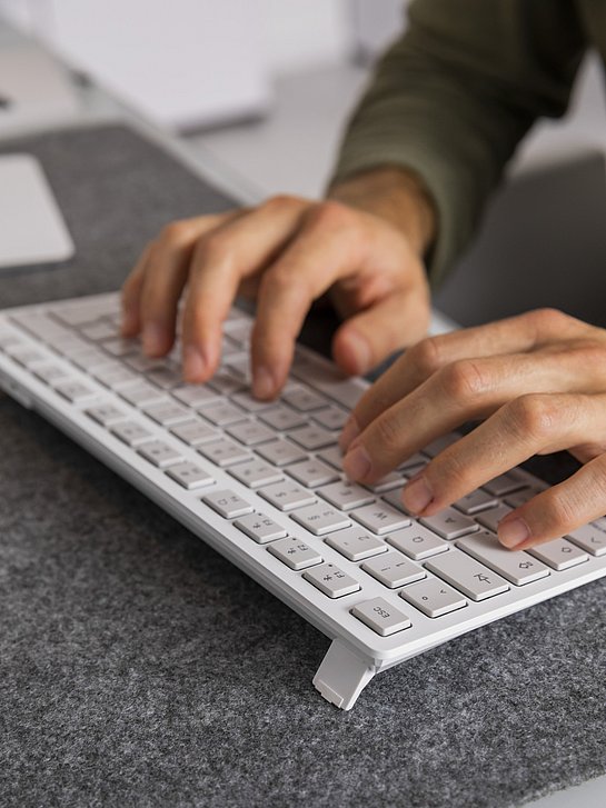 CHERRY KW 7100 MINI BT FOR MAC | Mini keyboard for Mac - Cherry