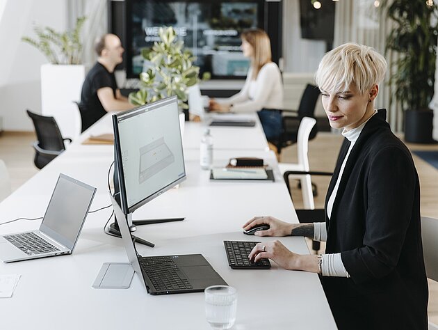 Mobile working | Efficient on the move with input solutions from CHERRY ...