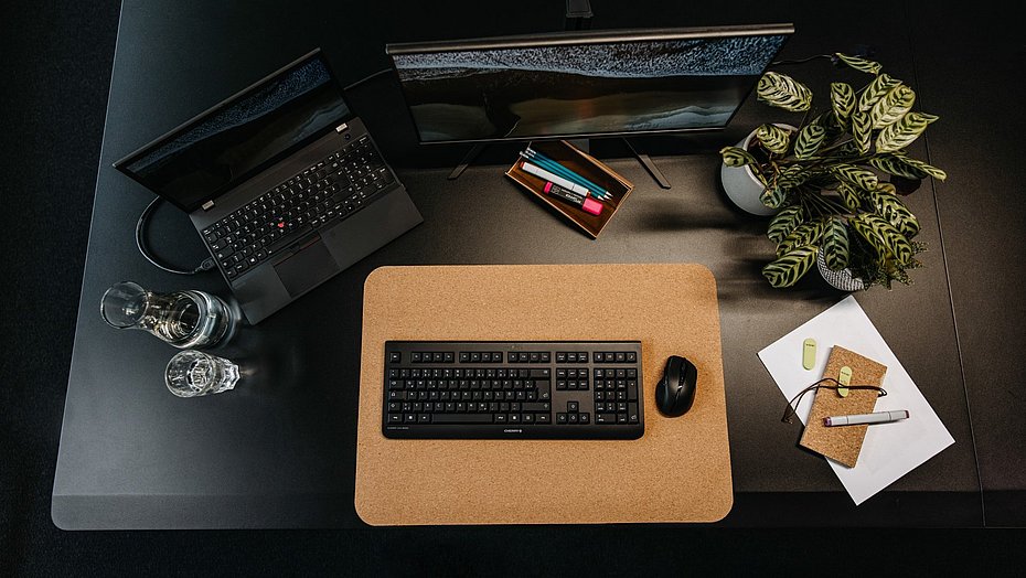 The new CHERRY KW 3000 in full-size design: quiet, durable, easy to use ...