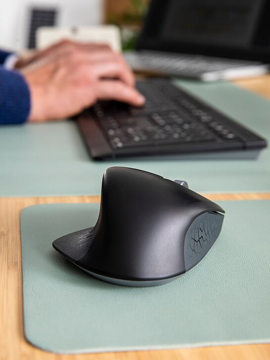 CHERRY STREAM MOUSE COMFORT | Ergonomic Mouse - Cherry