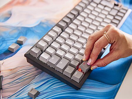 CHERRY KW 300 MX | Wireless Compact Hot-Swap Keyboard - Cherry