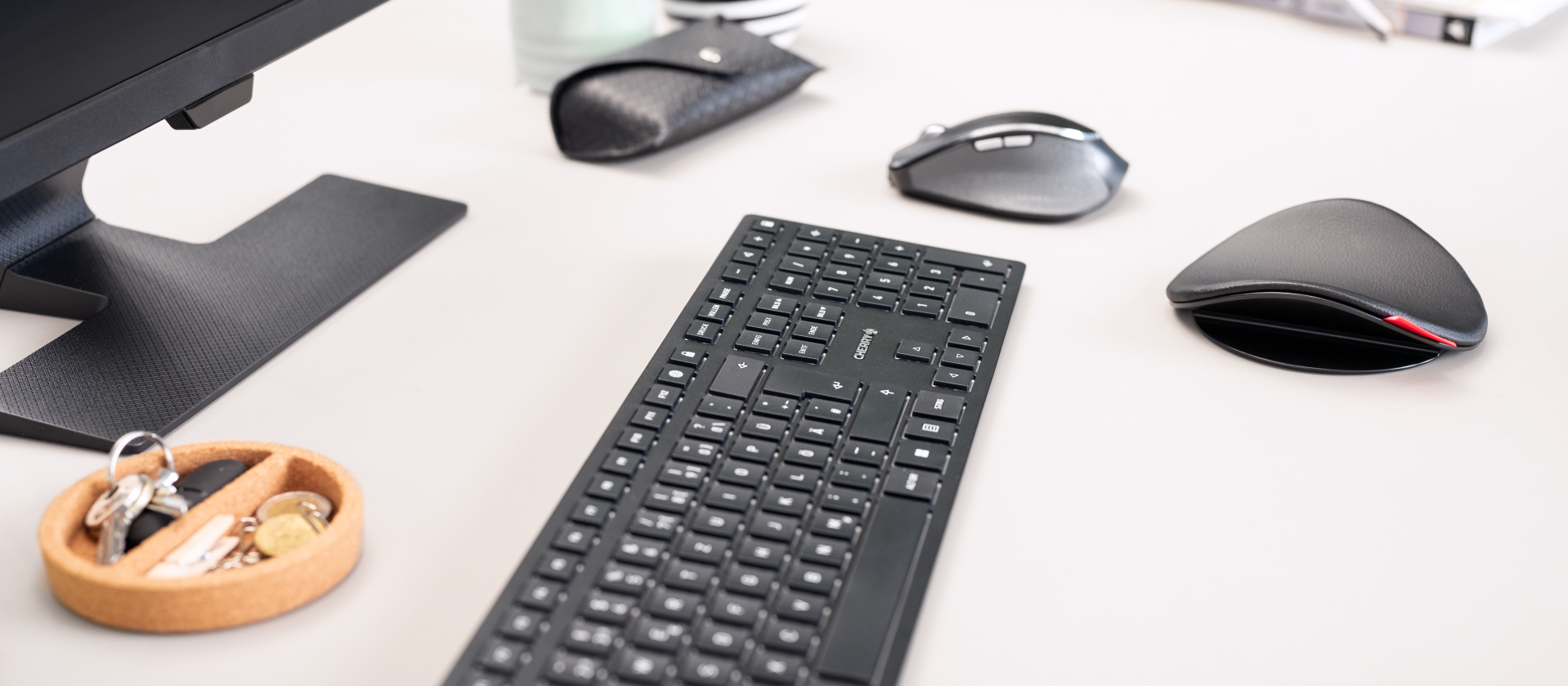 CHERRY SLIDEPAD ERGO Sliding Arm Rest - Ergonomic Pad For Desk, Mouse ...