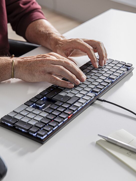 CHERRY KC 500 MX LP TKL | Compact low-profile keyboard - Cherry