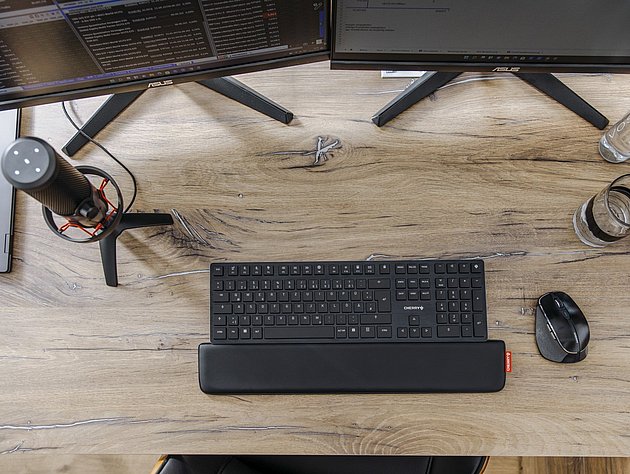 CHERRY UM 6.0 ADVANCED | Noble Streaming Microphone - Cherry