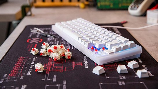 CHERRY MX RGB RED SWITCH KIT | Box with 23 switches - Cherry