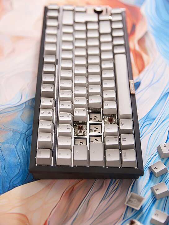 CHERRY KW 300 MX | Wireless Compact Hot-Swap Keyboard - Cherry